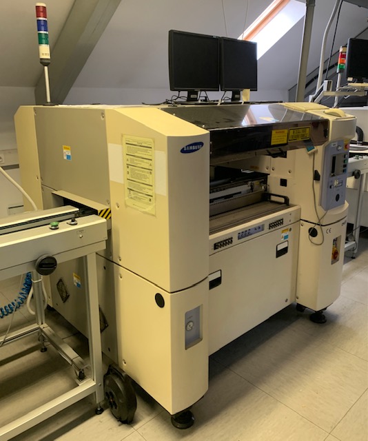 Samsung CP45FV stroj za vstavljanje SMT komponent (Pick and Place)