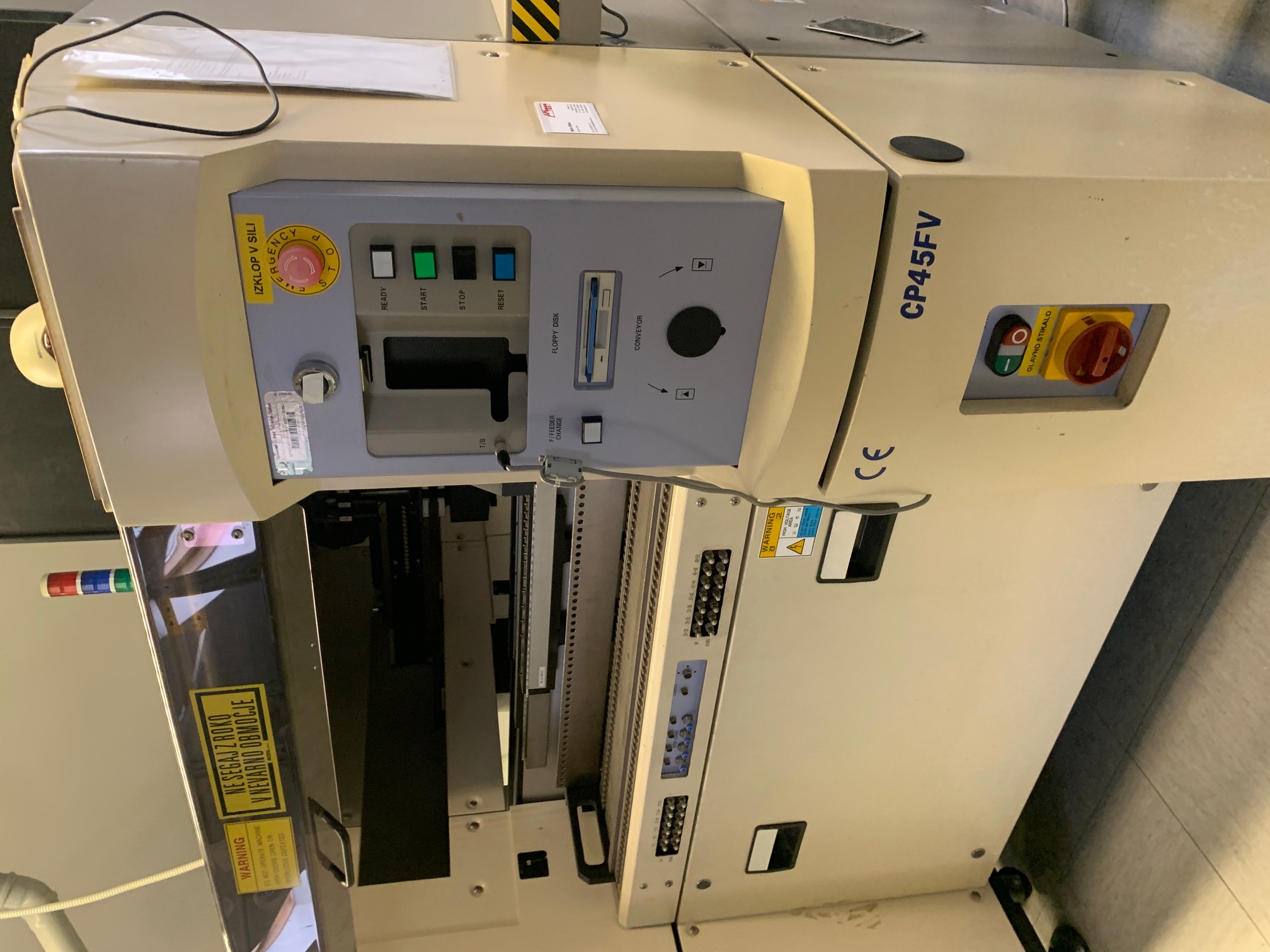 Samsung CP45FV stroj za vstavljanje SMT komponent (Pick and Place)